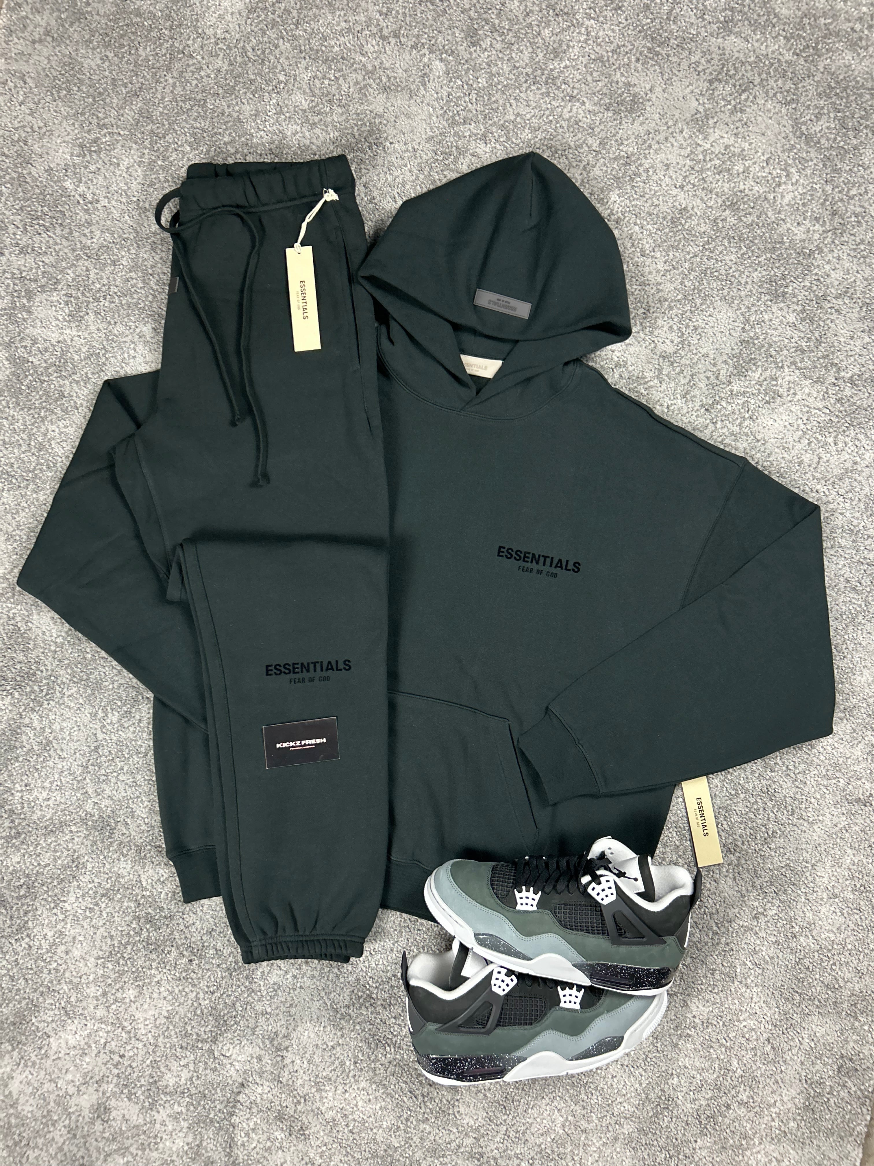 Fog essentials Black Tracksuit – Kickzfresh